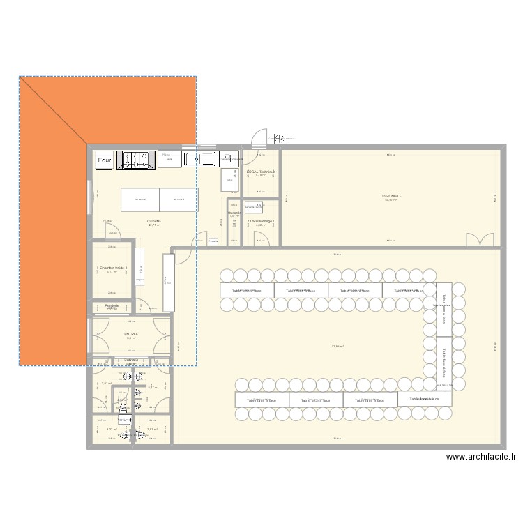 Salle01 - Plan 15 pièces 317 m2 dessiné par Fred70100