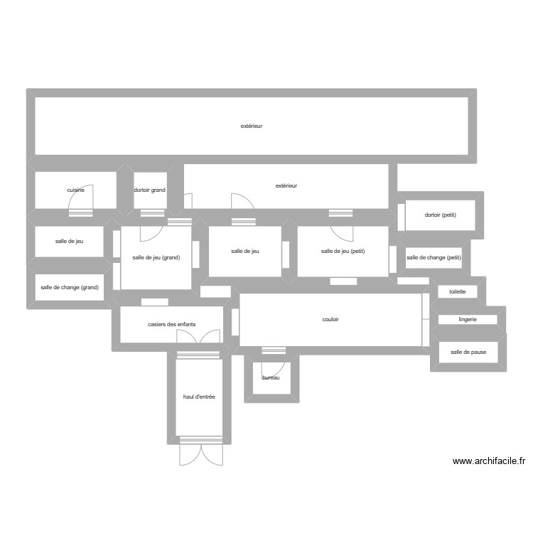 Plan – crèche – Par JulieR17400 ️ | ArchiFacile